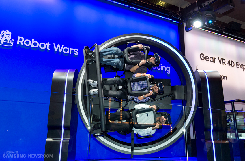 VR, 이제 360도·4D로 즐긴다! 사진으로 보는 삼성 갤럭시 스튜디오 이모저모 – Samsung Newsroom Korea