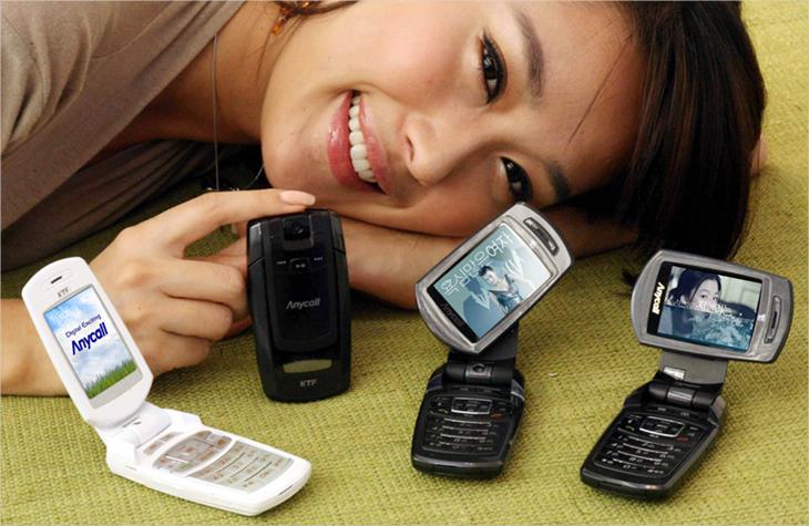 「슬림 가로보기 지상파DMB폰」출시 – Samsung Newsroom Korea