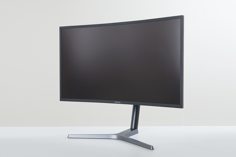 게이머를 위한 QLED 게이밍 모니터 CHG70 ① 개봉해 보았습니다 – Samsung Newsroom Korea